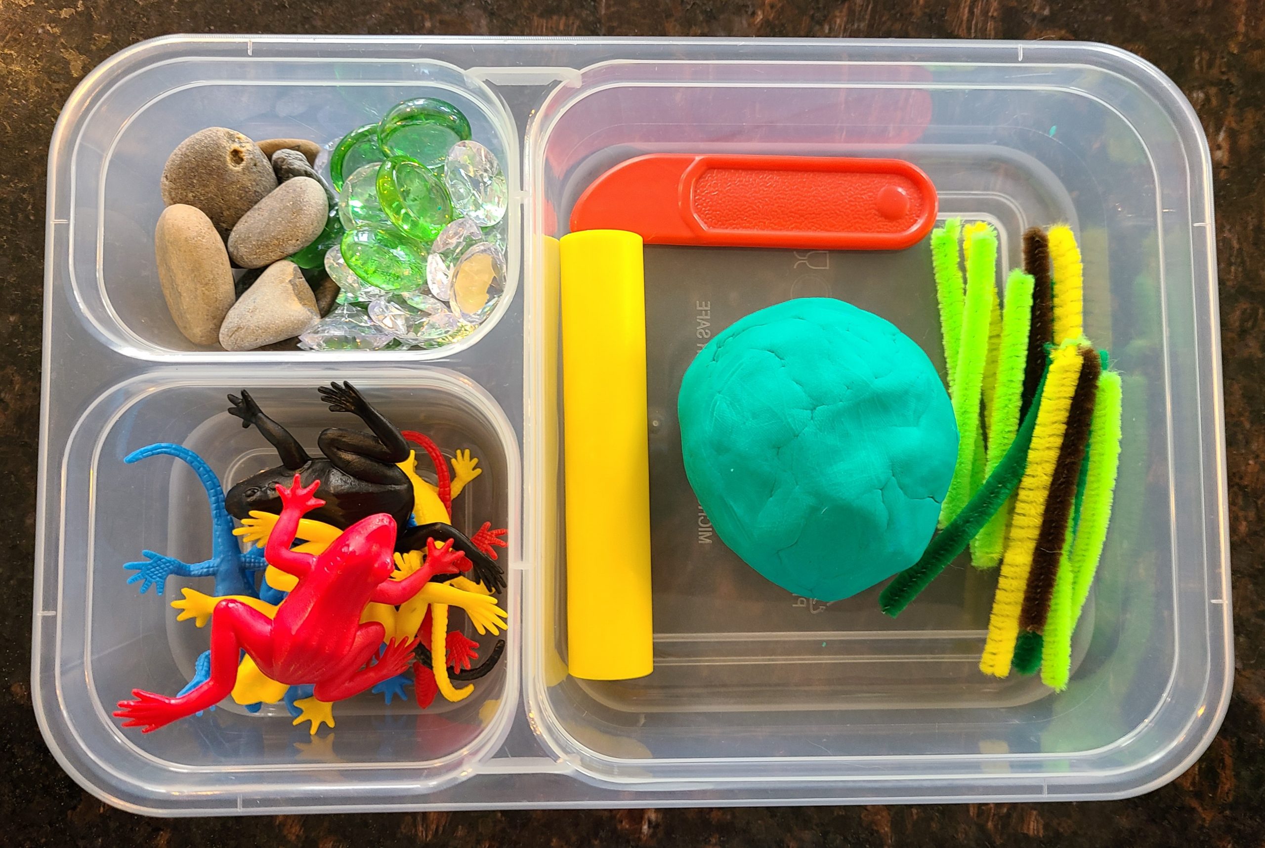 Easy AND Inexpensive Do-It-Yourself Playdough Sensory Kits